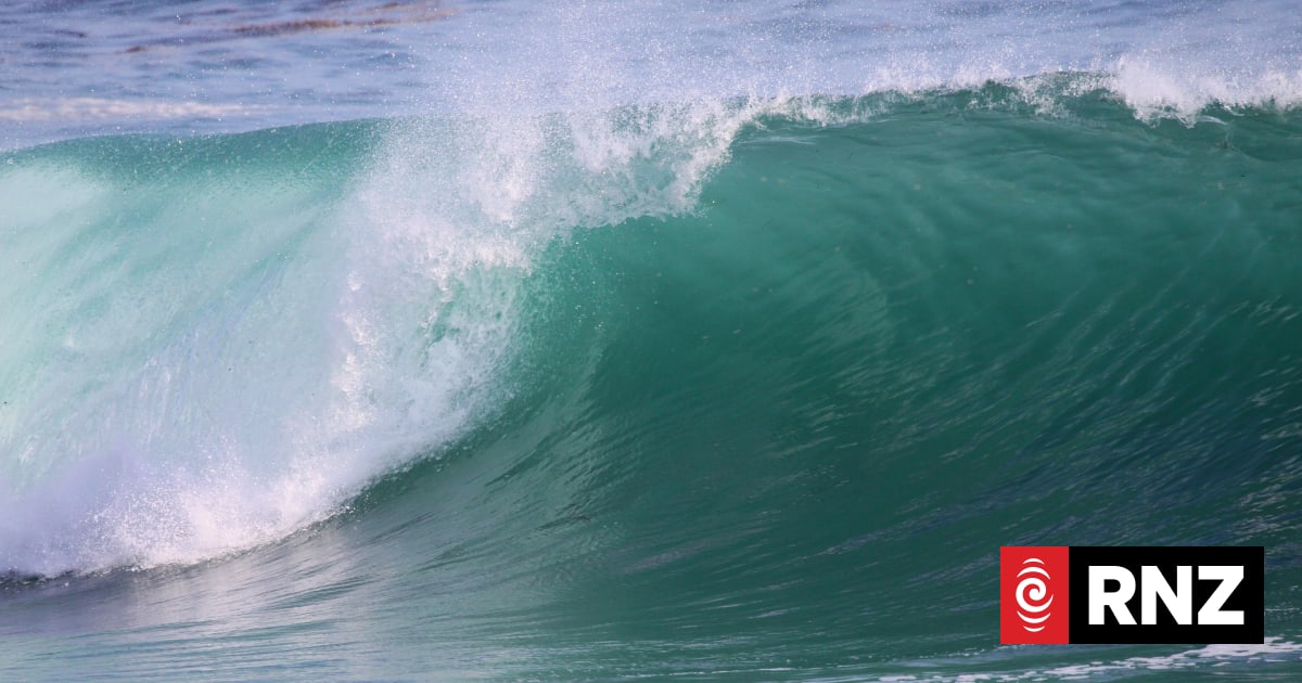 Offshore wind farm proponents warned surf breaks will be protected | RNZ