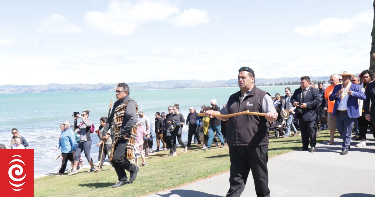 Thousands witness start of Tuia 250 commemorations in Gisborne | RNZ News