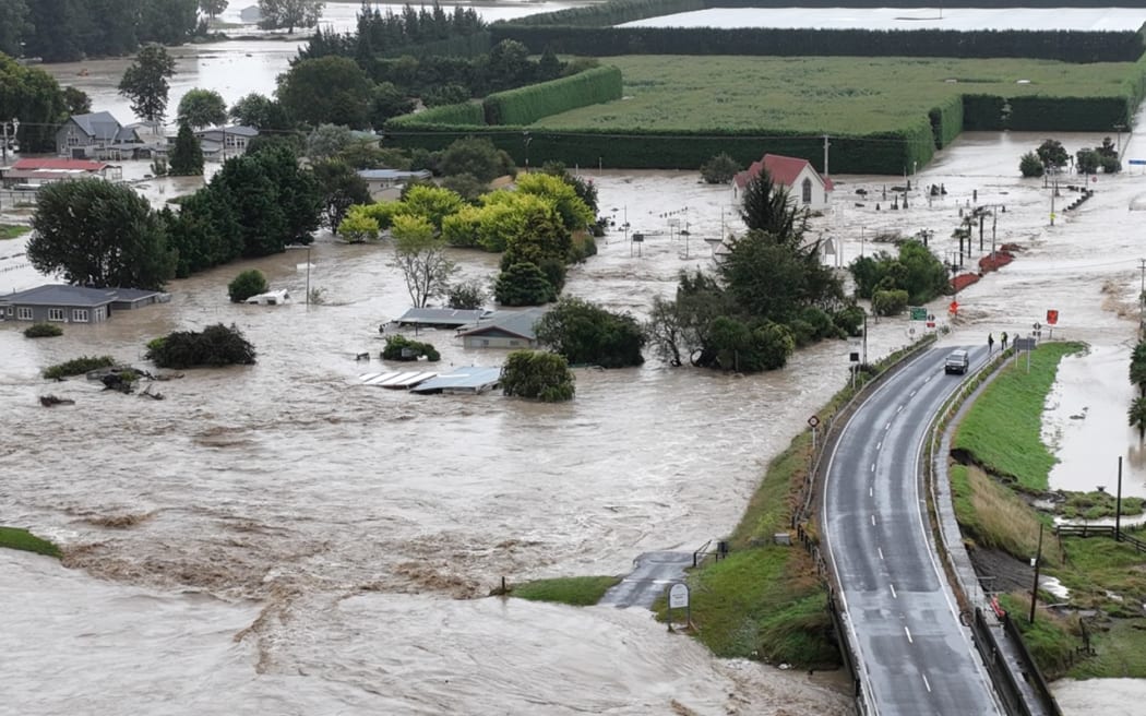 How Cyclone Gabrielle caught first responders flat-footed | RNZ News