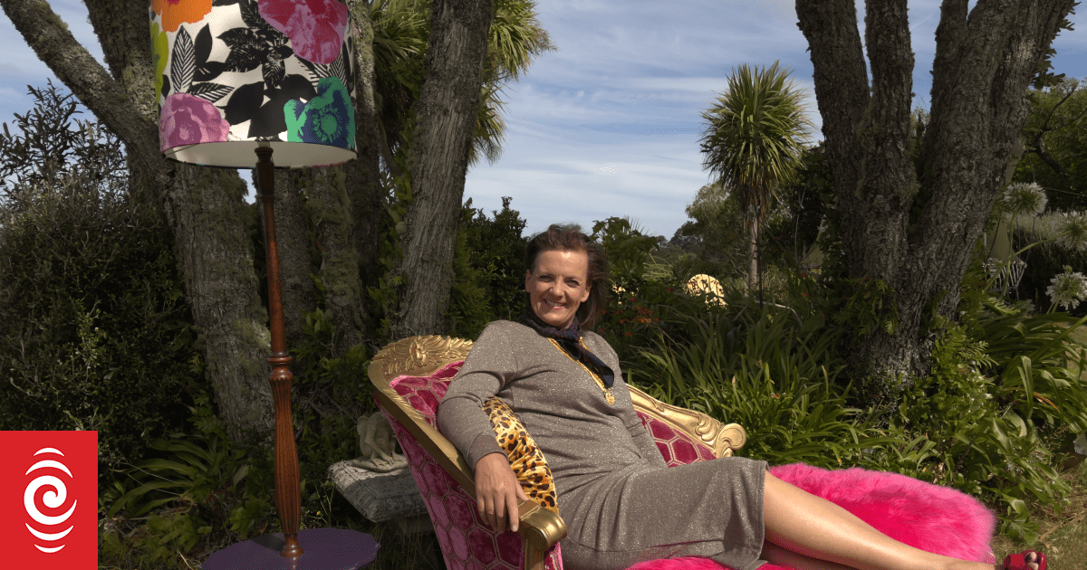 Finding the funny side of cancer: Emma Lange | RNZ
