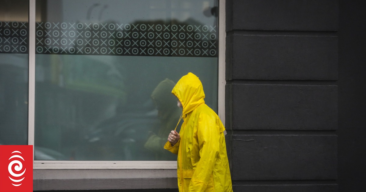 Cold snap forecast to bring rain in north and south, snow on the passes ...