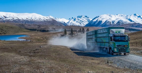 The Driver | A Gallery from Country Life | RNZ National