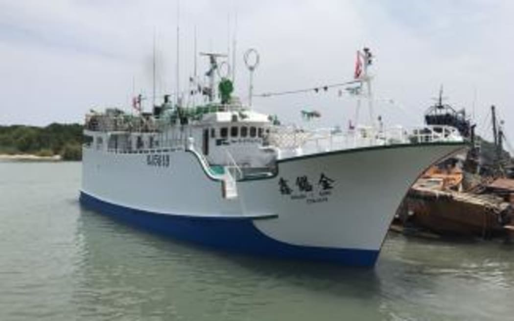 Ship that ran aground on Niue destroyed by fire | RNZ News