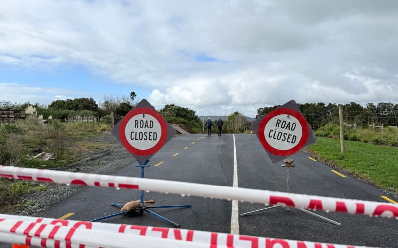 Temporary road to ease traffic nightmare in Auckland suburb | RNZ