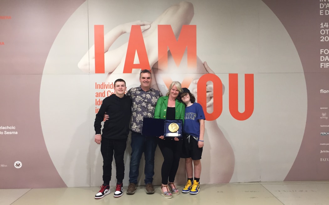 Moutere valley jeweller wins gold at Florence Biennale | RNZ