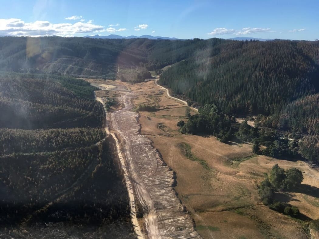 Help needed to repair firebreaks carved into farmland | RNZ News