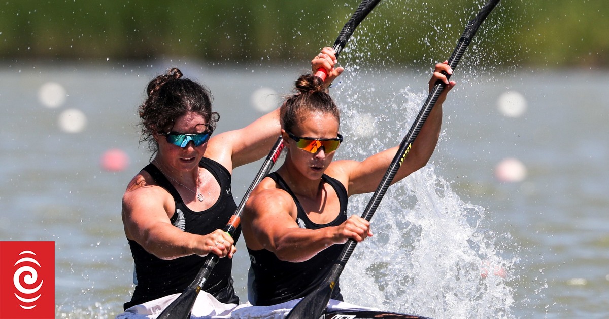 Olympics: Fisher and Carrington top kayak sprint qualifiers | RNZ News