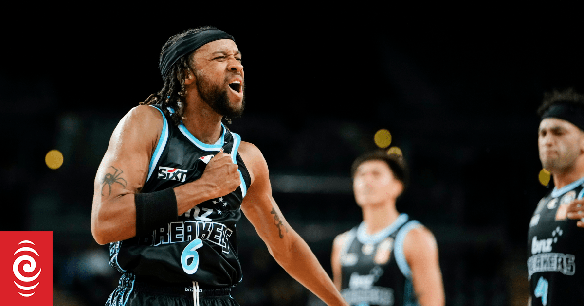 Basketball: Breakers beat bottom-table Taipans 102-96 | RNZ News