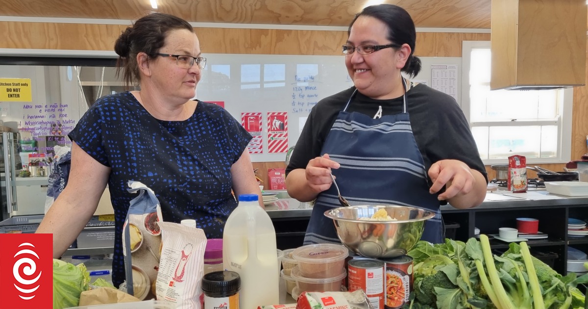 Around the motu: Robin Martin in Taranaki | RNZ