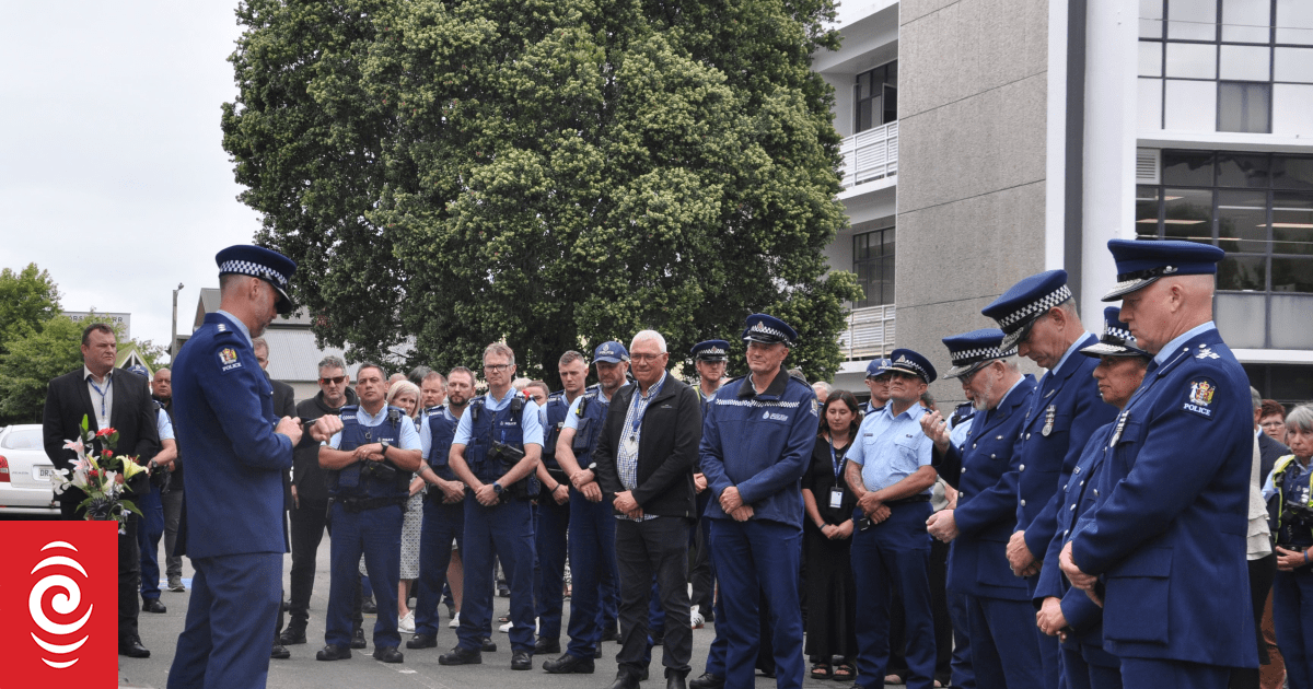 Police nationwide honour slain police Senior Sergeant Lyn Fleming with ...