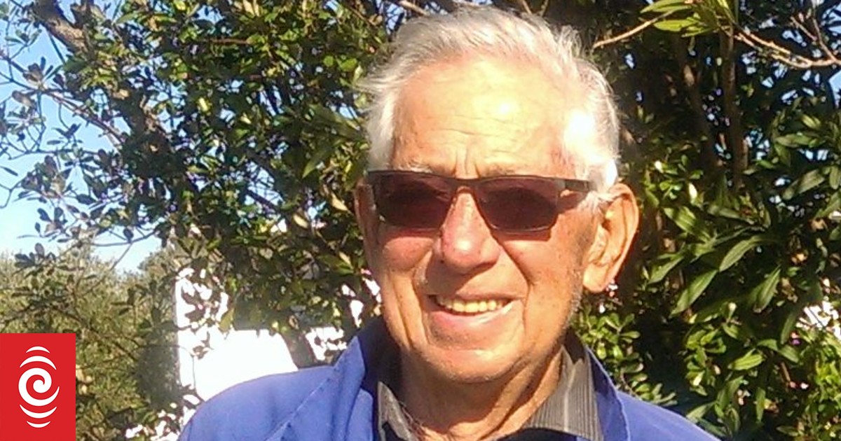 Plea for moratorium after mass pipi die-off | RNZ News