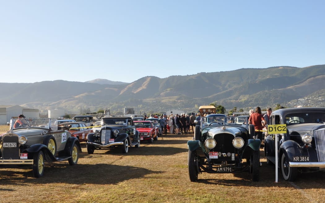 Vintage cars celebrated in Nelson festival | RNZ News