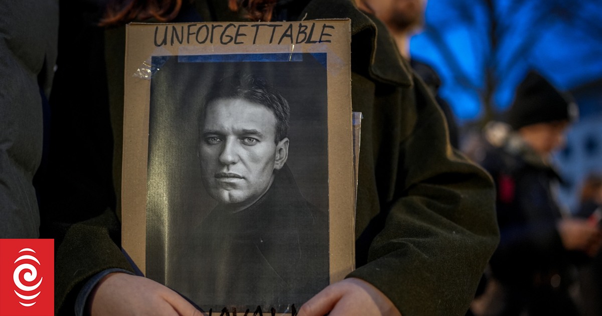 Alexei Navalny's mother demands Putin returns son's body | RNZ News