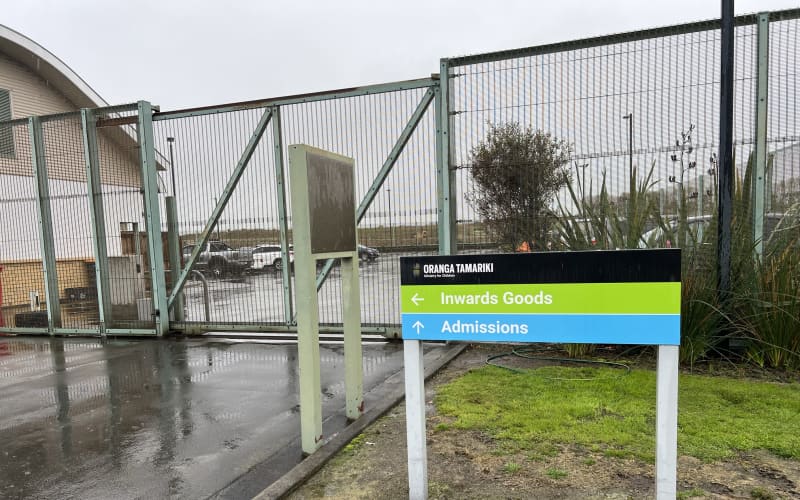 Government urged to ditch second military-style boot camp | RNZ