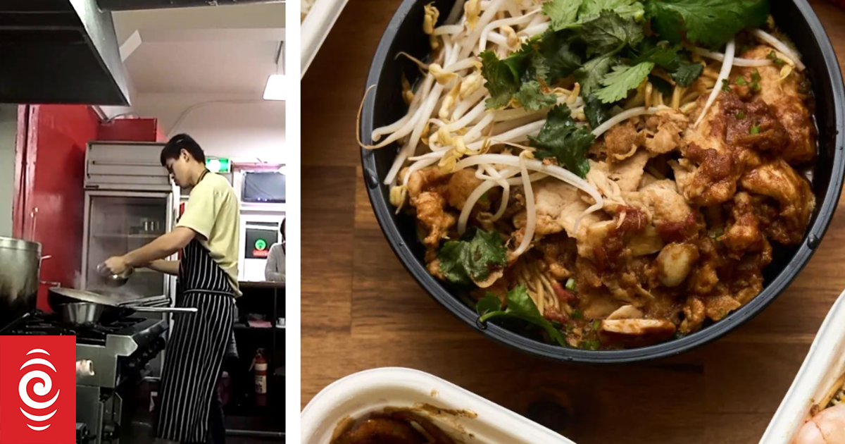 The 19-year-old running his own takeout business | RNZ