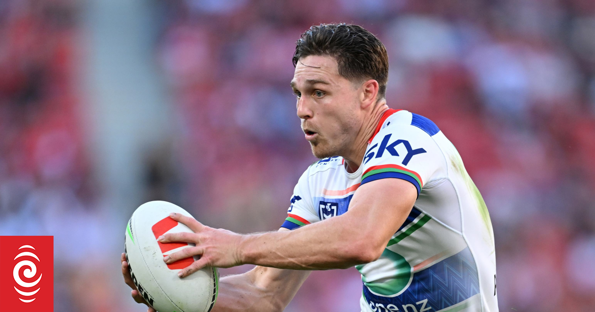 Warriors secure halfback Luke Metcalf on two-year extension through ...