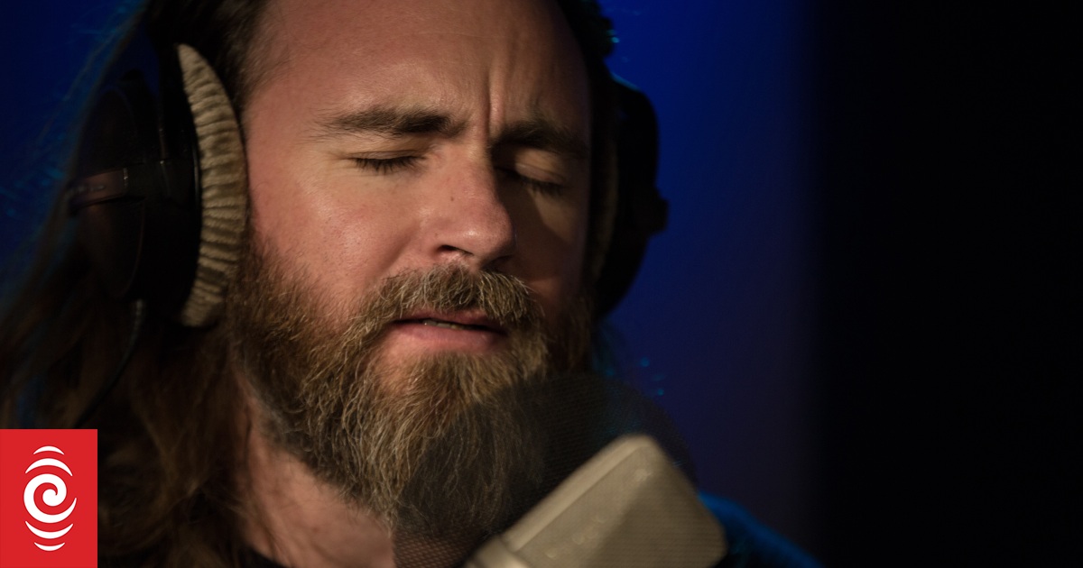 Liam Finn records new album in front of an online audience | RNZ