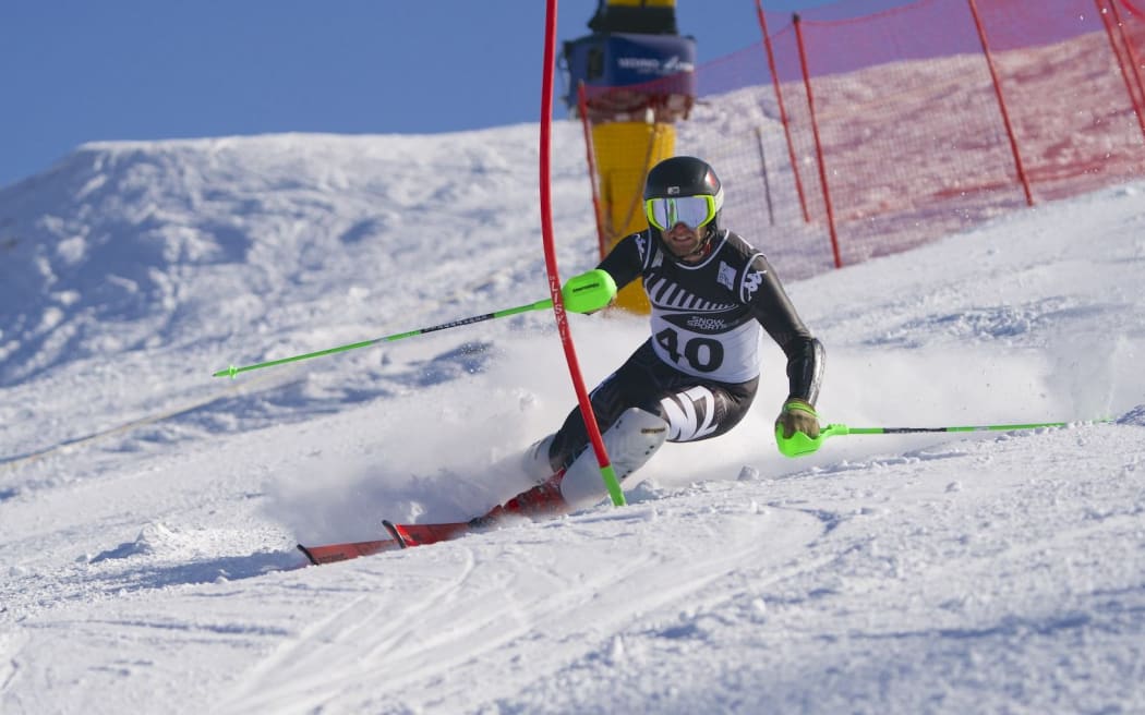 Smyth and Feasey win national slalom titles | RNZ News