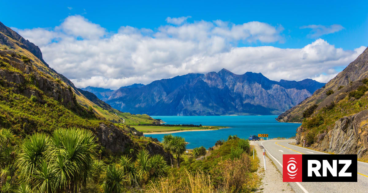 Water restrictions in place at Lake Hāwea in Otago | RNZ