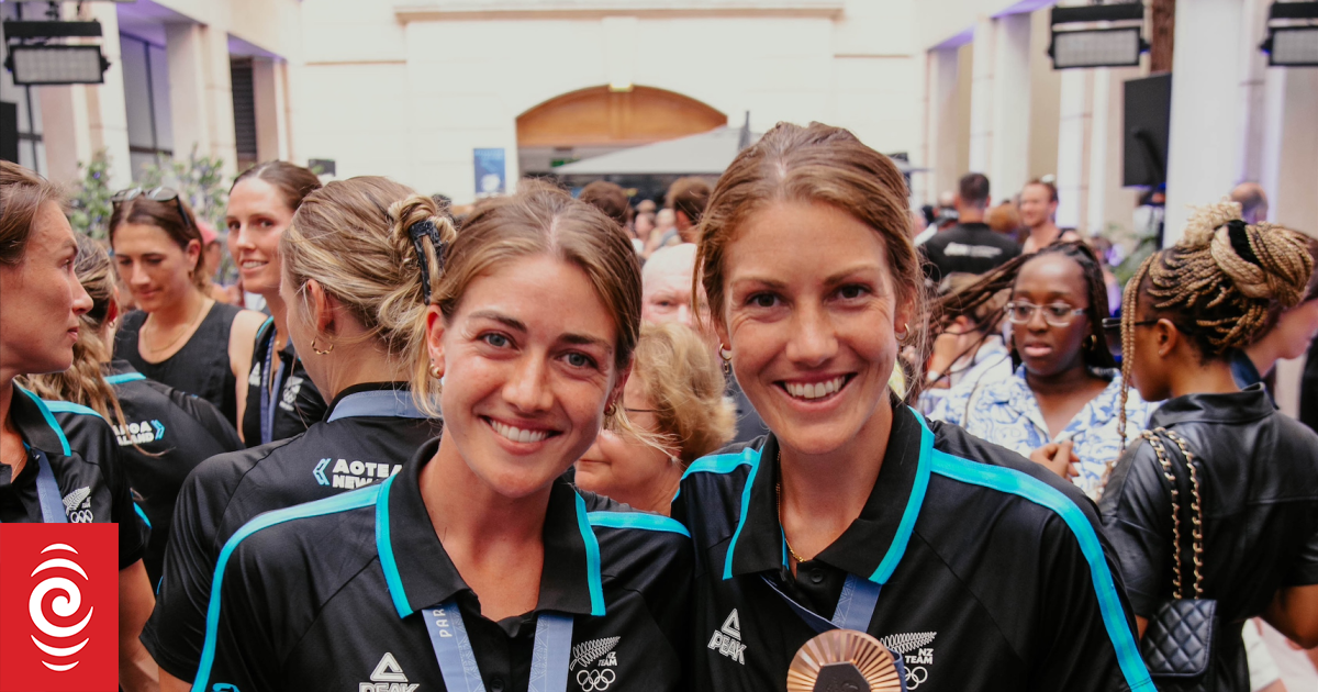 Medal winning sisters reflect on Paris, te ao Māori and rowing together ...