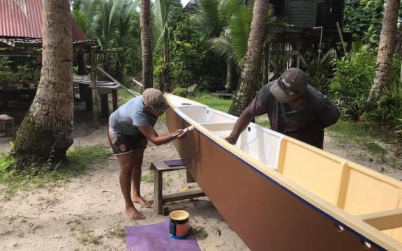Fijian craftsmen building legendary canoe to preserve legacy | RNZ
