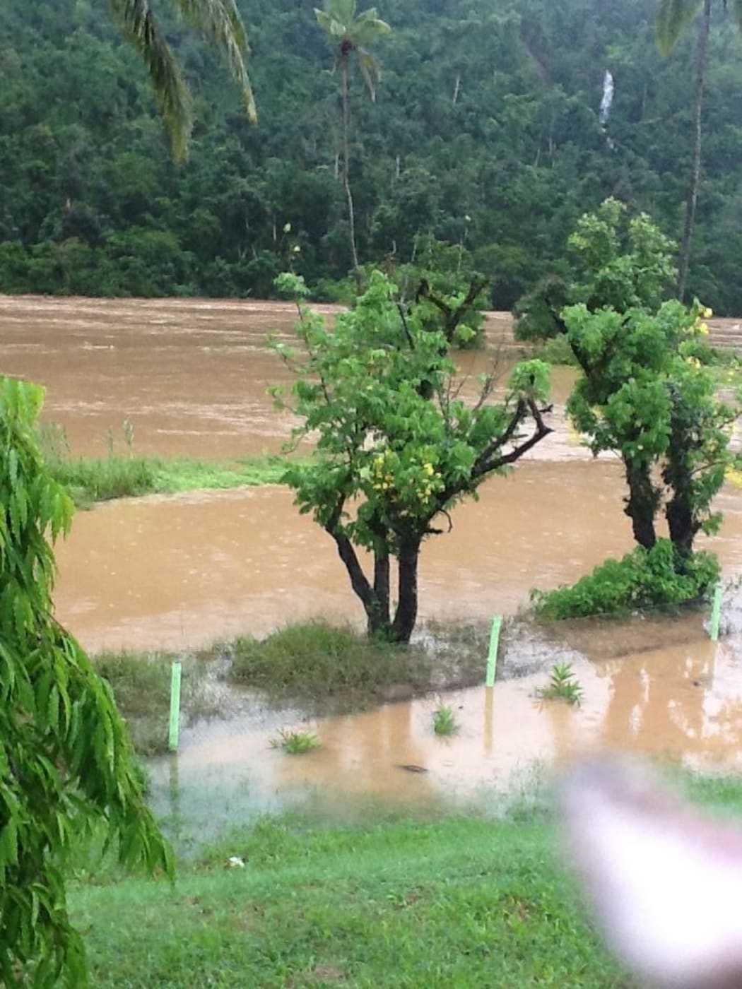 More heavy rainfall, flash flooding and strong winds for Fiji | RNZ