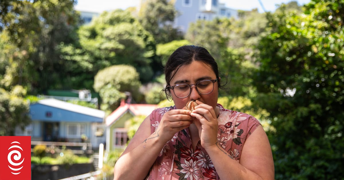 Artist Ruby Solly's epic, 248-pūtangitangi project | RNZ