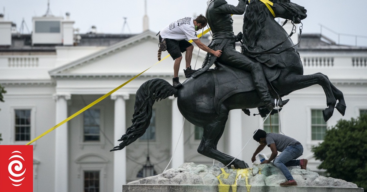 Unarmed National Guard activated to help protect DC monuments | RNZ News
