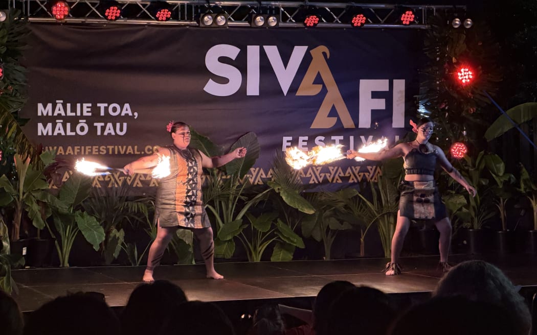 Fire knife warriors light up Auckland at Siva Afi Festiva | RNZ News