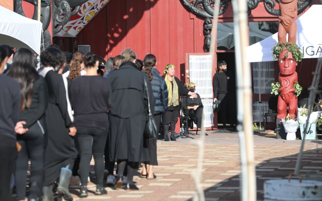 Joe Hawke remembered at tangi as gracious, courageous leader | RNZ News