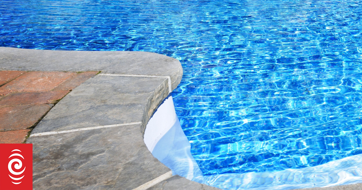 Three in hospital after pool chemical explosion | RNZ News