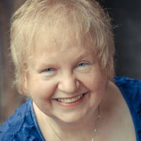 Lisa Warrington: Supporting Aotearoa theatre past, present and future | RNZ