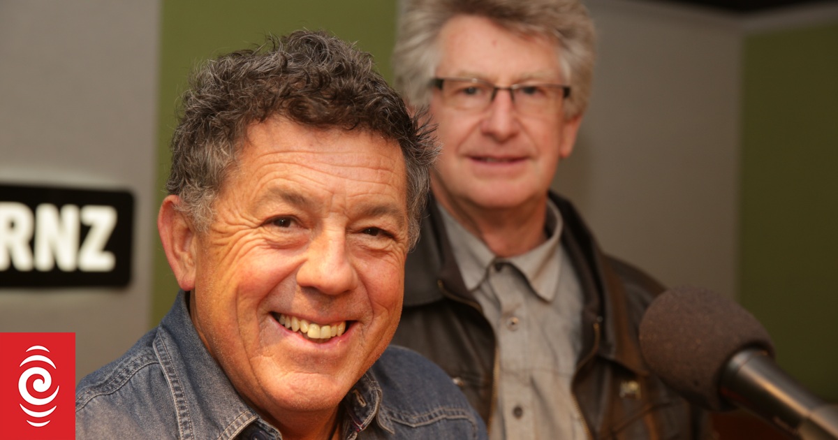 First song: The Narcs perform live | RNZ