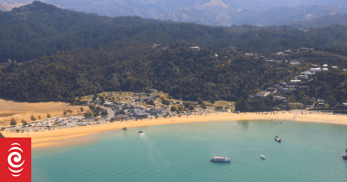Popular Kaiteriteri Beach water quality downgraded to poor | RNZ News