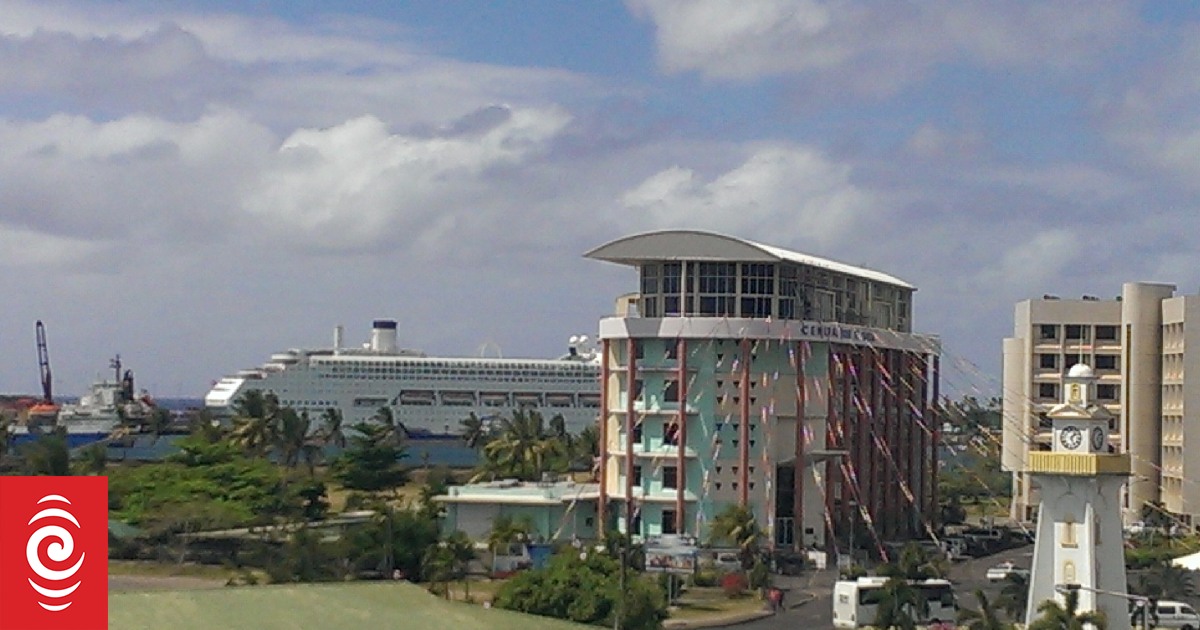 Samoan families grow tea business | RNZ News