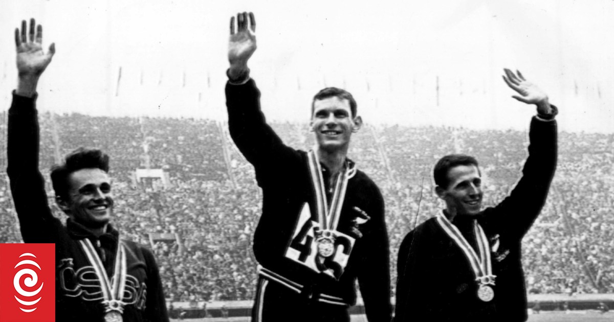 Arthur Lydiard honoured by IAAF | RNZ News