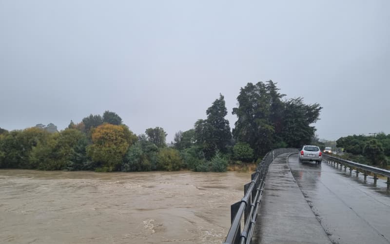Compromised stopbanks pose ongoing risk for Spring Creek residents | RNZ