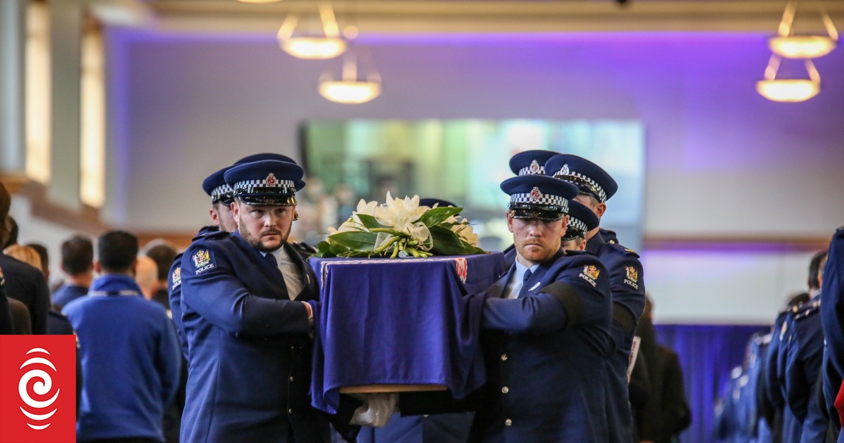 Farewell for Constable Matthew Hunt: 'We won't forget that he loved his ...