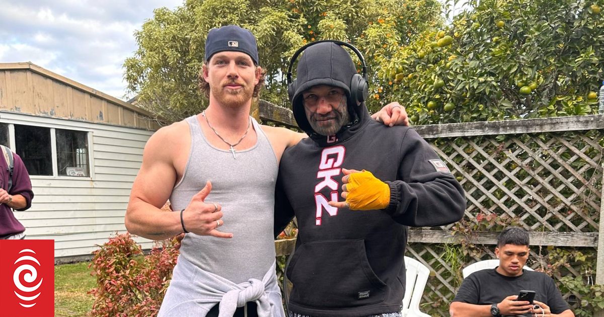 Backyard battles take fighting off street, participant says | RNZ News