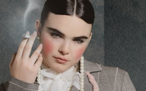 NZ singer Benee is soaking it up in LA | RNZ News