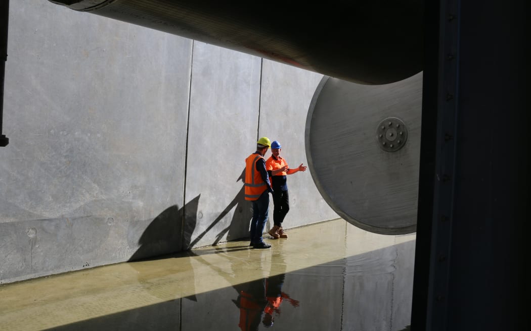 Missile shaped fish screen hits the Rangitata River | RNZ