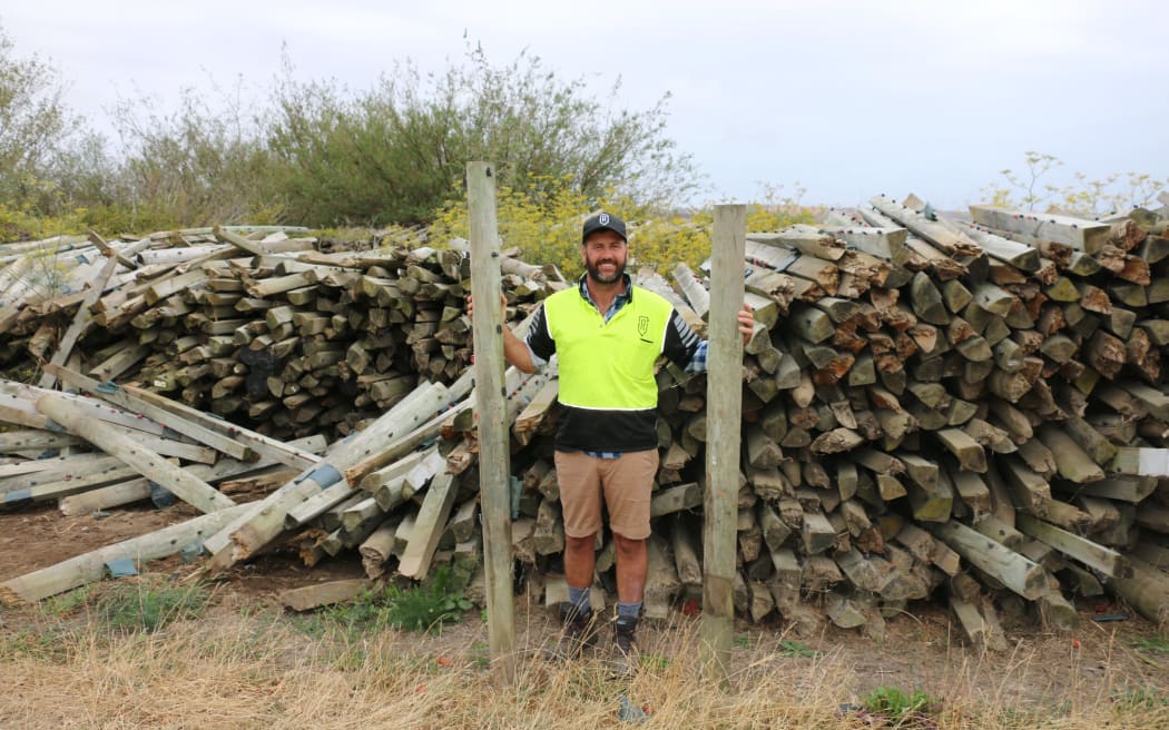 Low-cost posts for farms and no landfill charges for vineyards | RNZ