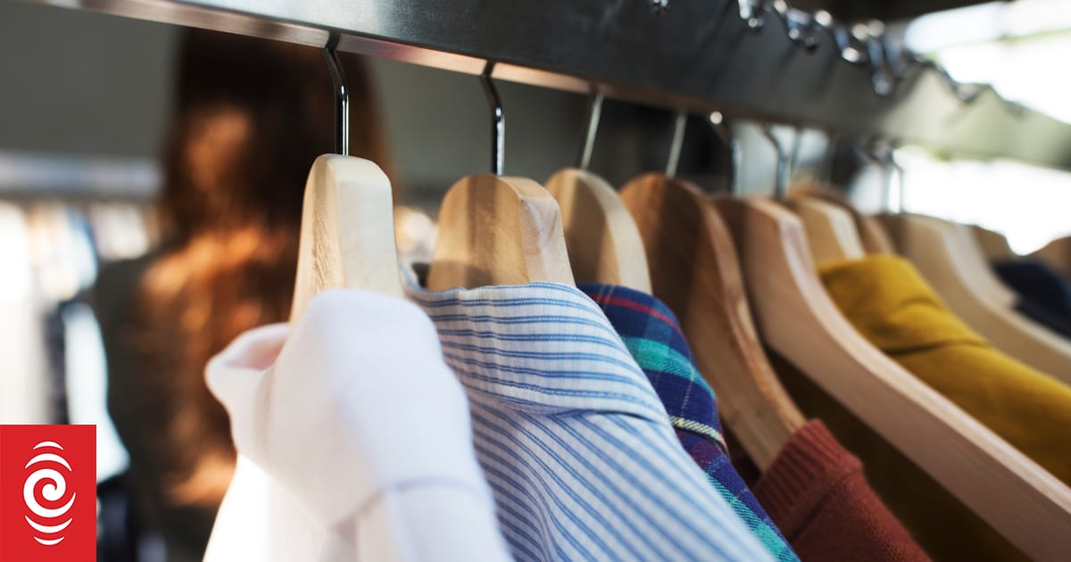 Fake fashion store scams hit NZ buyers and genuine shops | RNZ