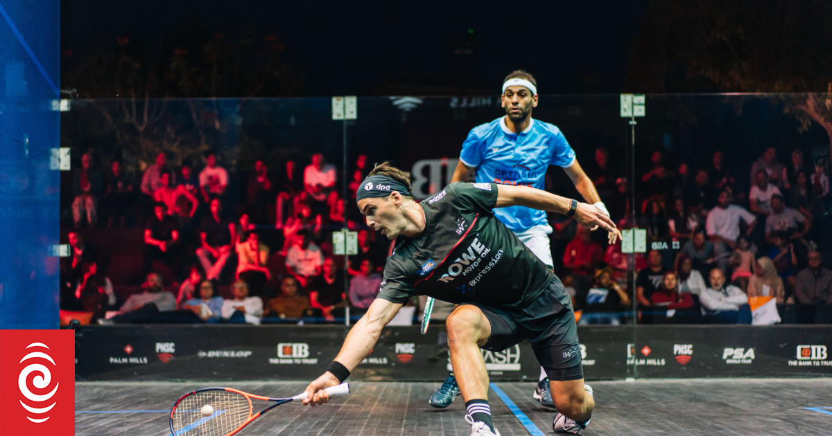 Coll through to World Championship semis | RNZ News