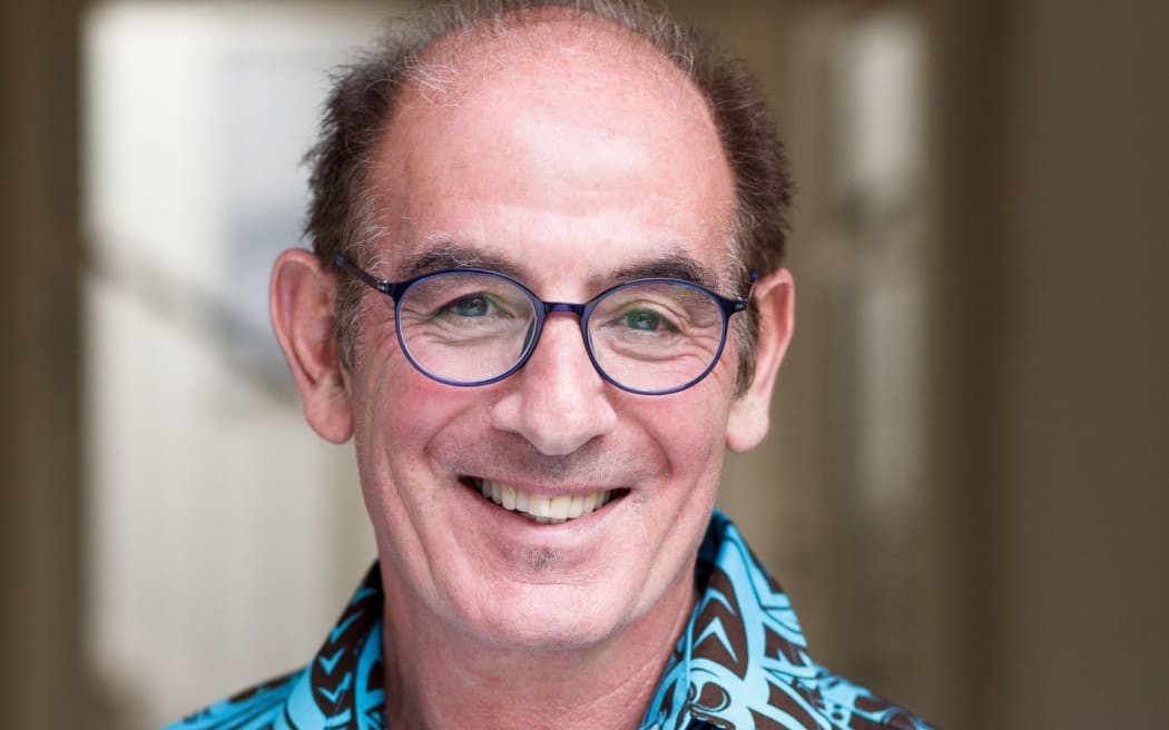 Dr David Galler's ED stories playing out on the stage | RNZ