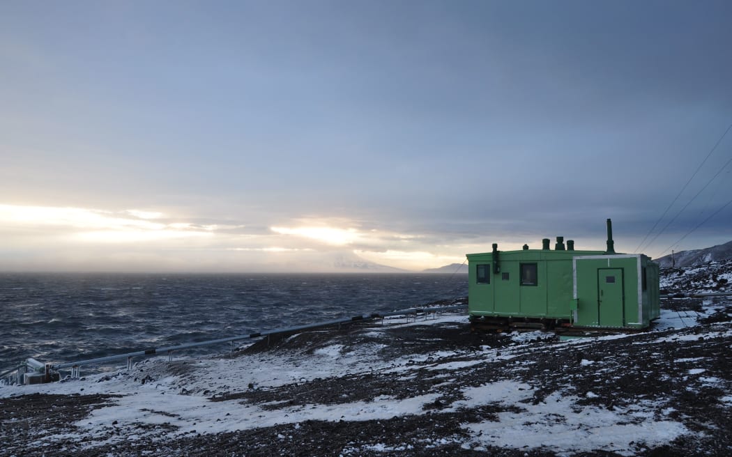 Trust to restore Hillary's Hut | RNZ News