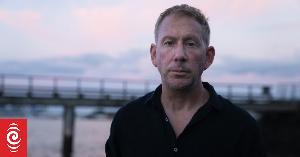 Simon Lendrum's poker-playing sleuth O'Malley | RNZ