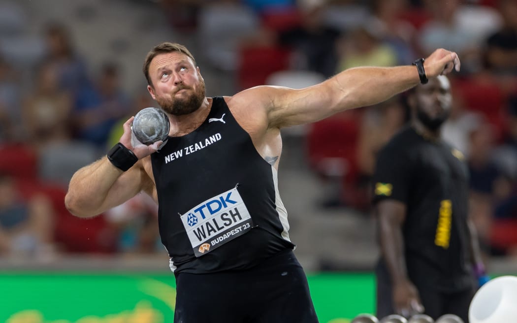 NZ Athletics team takes confidence into Paris Olympics | RNZ News