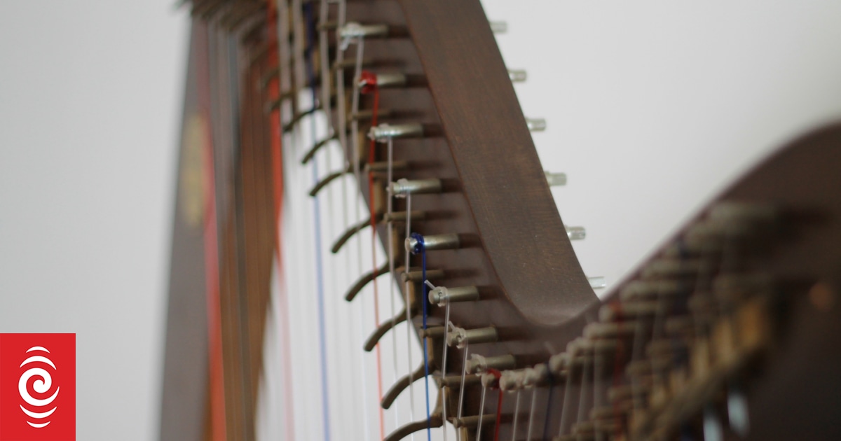 Harp maker Keith Harrison | RNZ