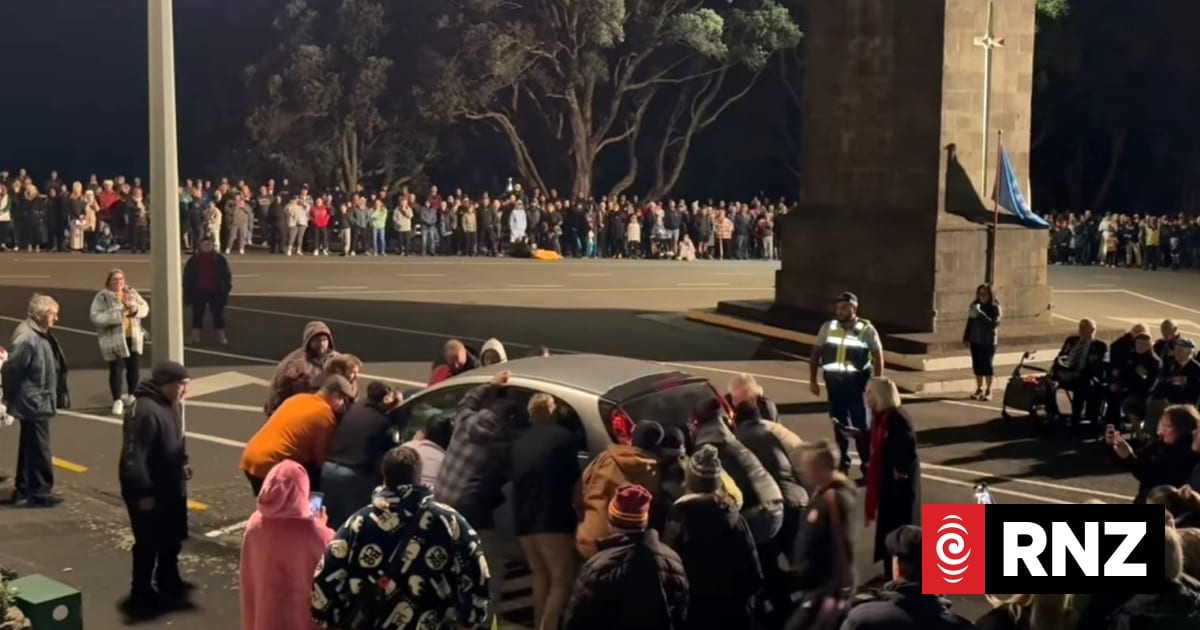 Watch: Attendees at New Plymouth's Anzac Day dawn service lift car by ...